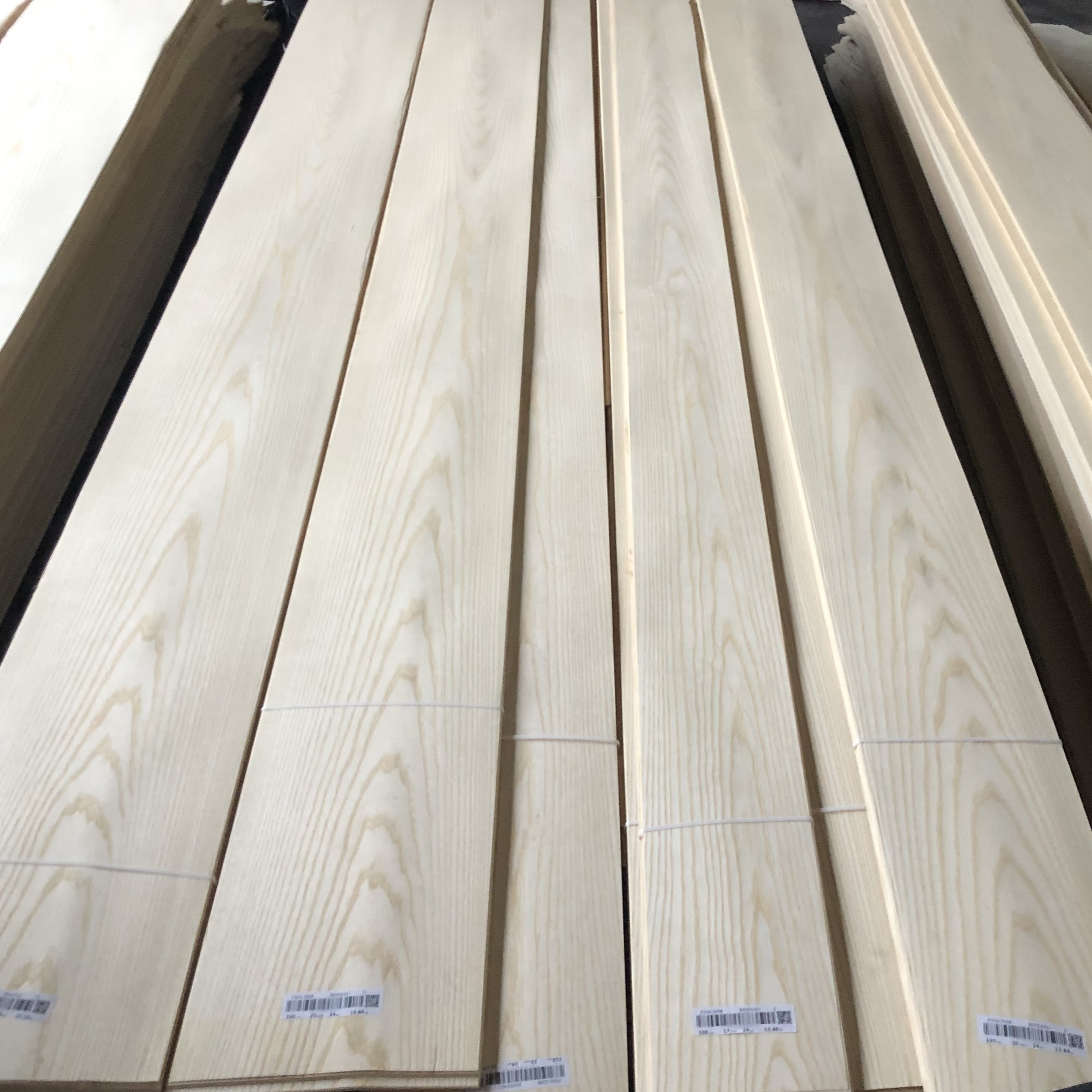 Factory Supply Natural White Ash Wood Veneer Sheet American White Ash ...