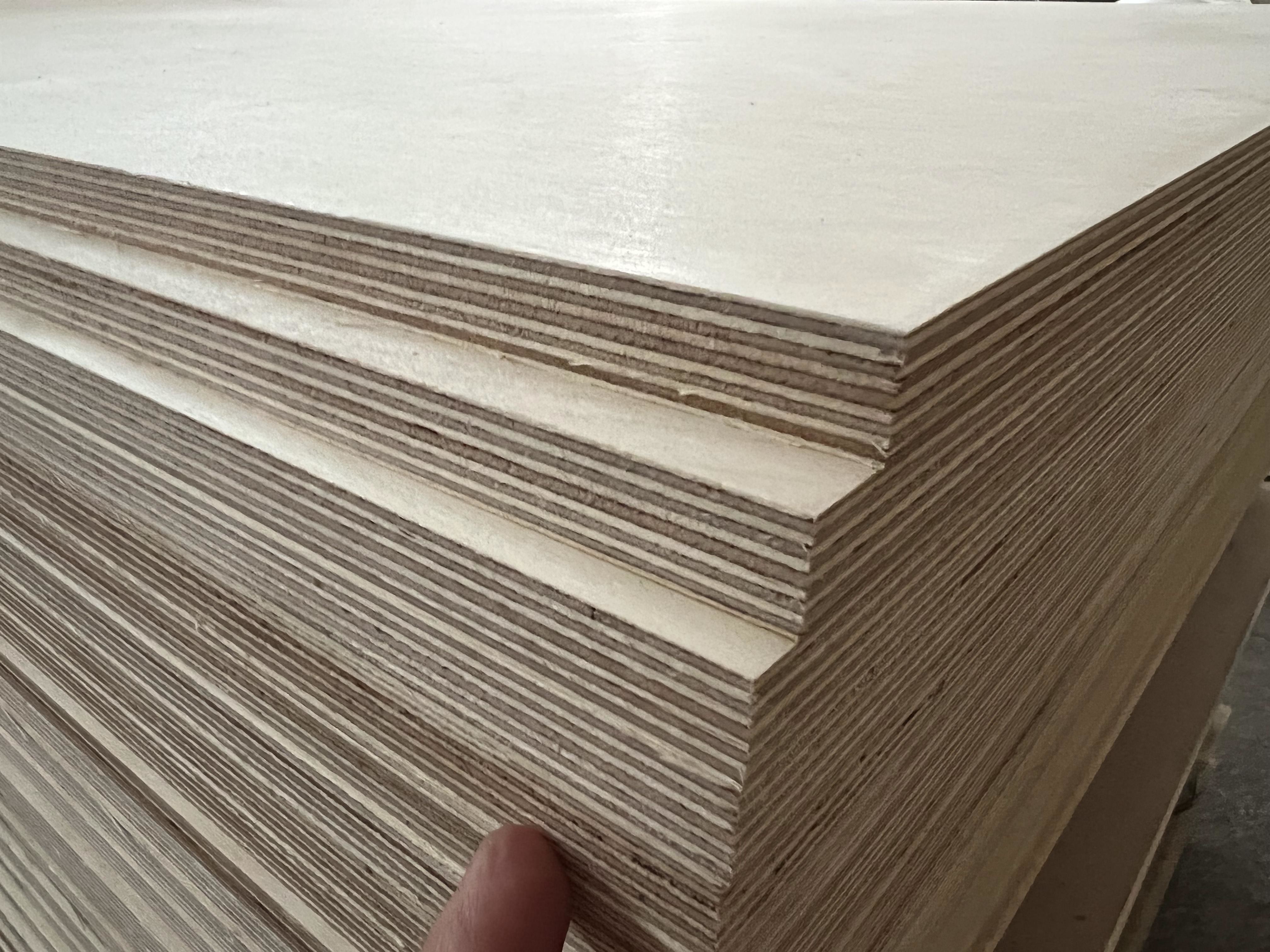 Odorless Sturdy Hardwood Veneer Sheets , 2440x1220mm Wood Ply Plywood