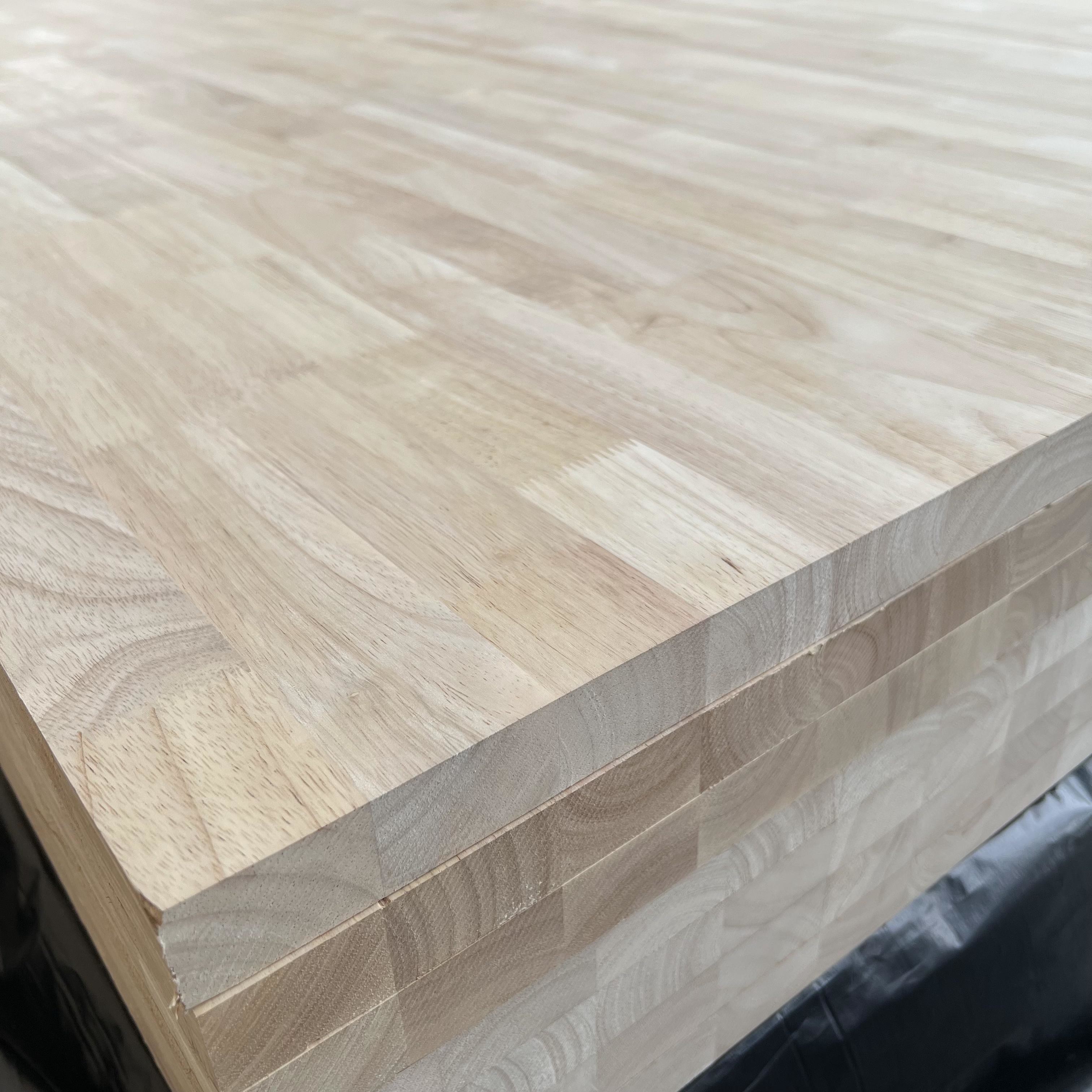 Smooth Durable Finger Joint Rubberwood Board , Moistureproof Rubber ...